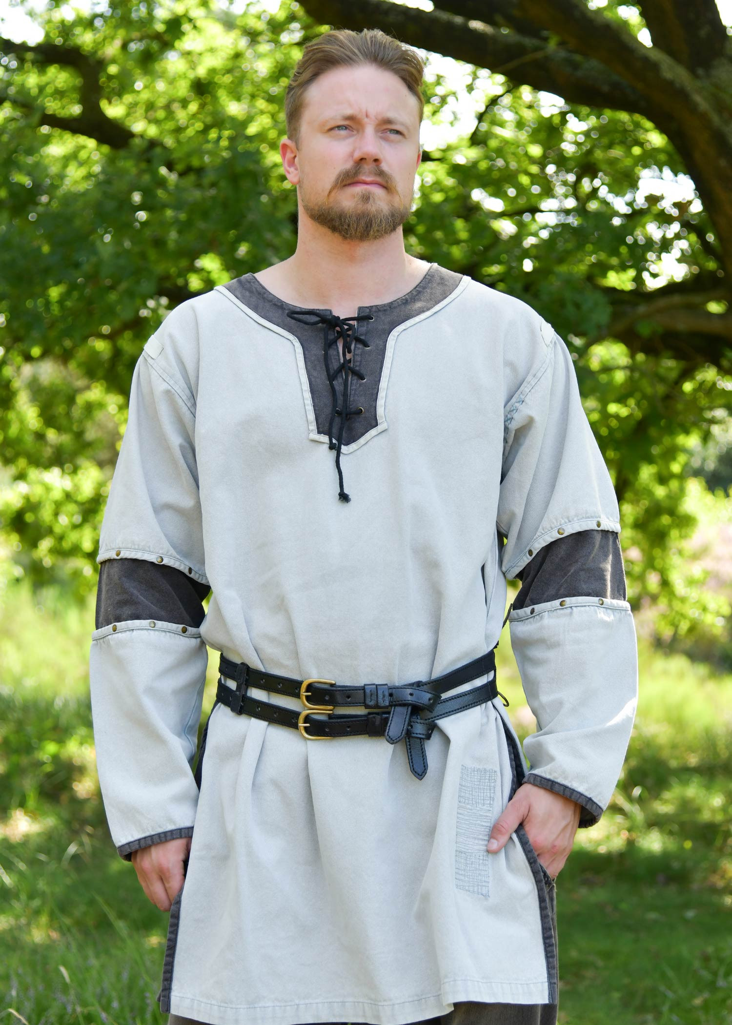 Medieval Tunics: History, Fabrics And How To Choose The Best For Men ...